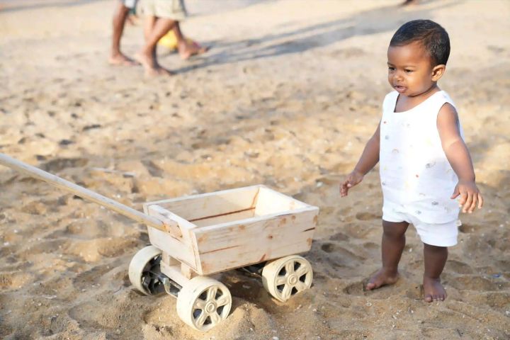 Muslin Vest - Rainbow And Elephant | Daraz.lk