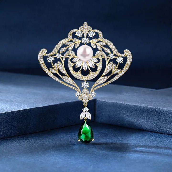 Luxury Palace Style Women Elegant Crown Rhinestone Pendant Pins ...