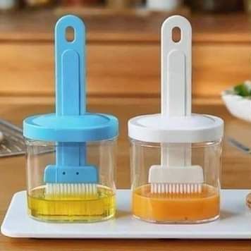 ဆီသုတ်ဘူး container+Brush | Shop.com.mm