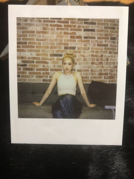 Blackpink Rose' R Photobook Official Photocard | Shop.com.mm