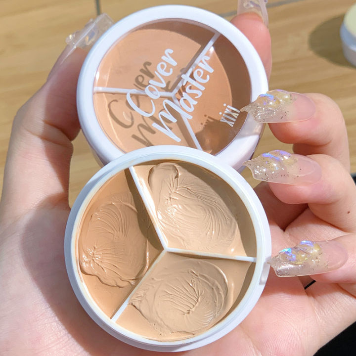 xixi Makeup Holding Three-Color Concealer is light and thin ...