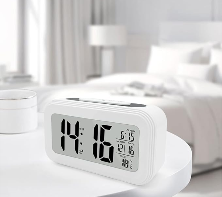 Digital Alarm Clock, Lcd Light Up Digital Coock , Smart Optical Back ...