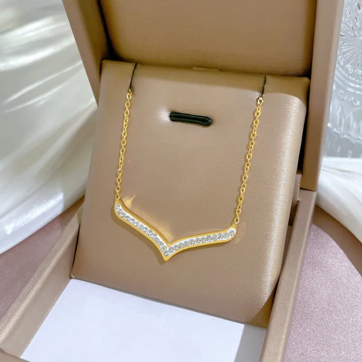 【Cheap】[Full-body titanium steel] Very simple wind full diamond large V ...