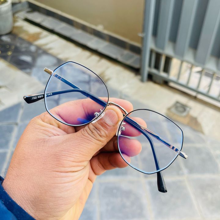 Blue Ray Cut Glass Using Mobile TV And Laptop Black Metal Frame Glass ...