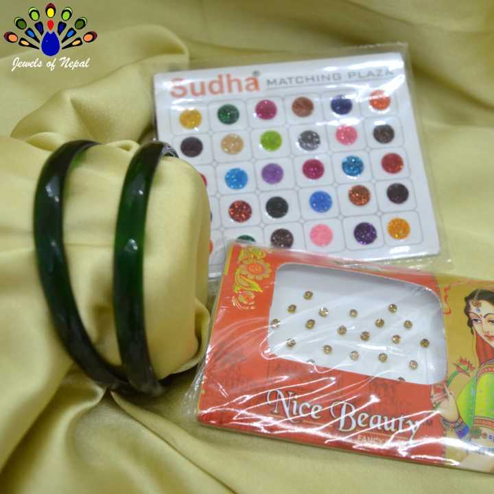 Jewels of Nepal Shrawan Special Green Cut Patterned Glass (Kaanch) Bala ...