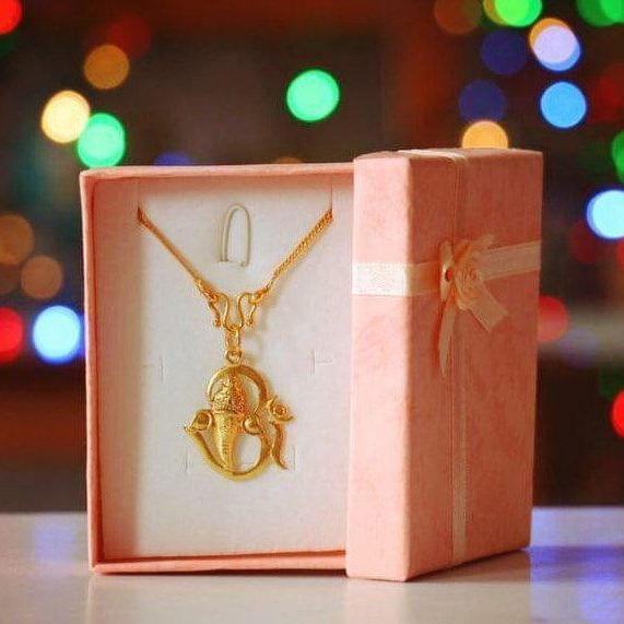 Elegant Ganesh Locket With Chain Plated With Gold Made Of Panchadhatu ...
