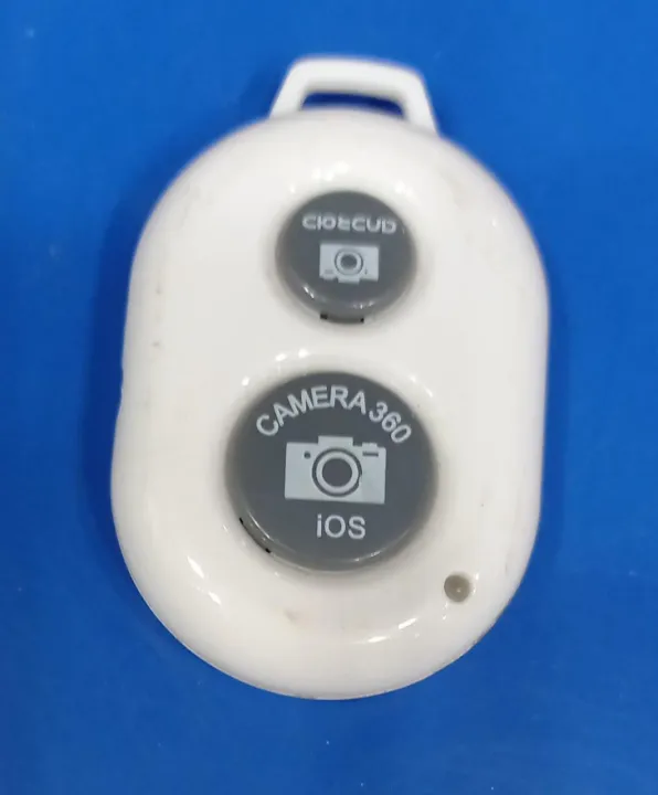 Bluetooth Remote Shutter Portable Selfie Clicker (Color May Vary ...