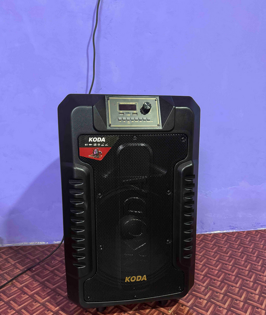 Trolley Party Speaker KODA Karaoke System with 2 Wireless mic, 60 Watts ...