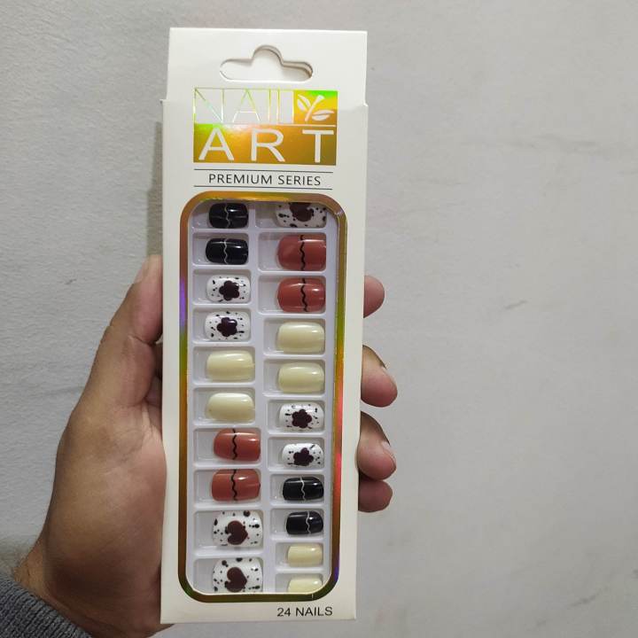 24 Piece Of Fake/Artificial Nails Of Different Shape And Size With Glue ...