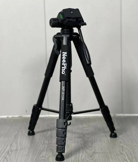 NeePho NP-910A Professional Reteactable Height Adjustable Tripod For ...