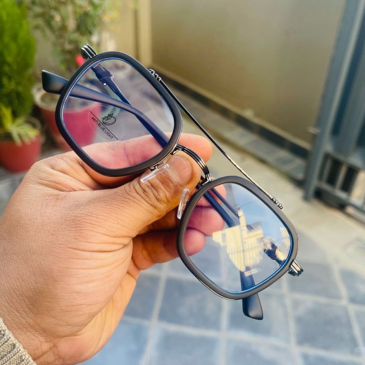 Blue Ray Cut Glass Using Mobile TV And Laptop Black Metal Frame Glass ...