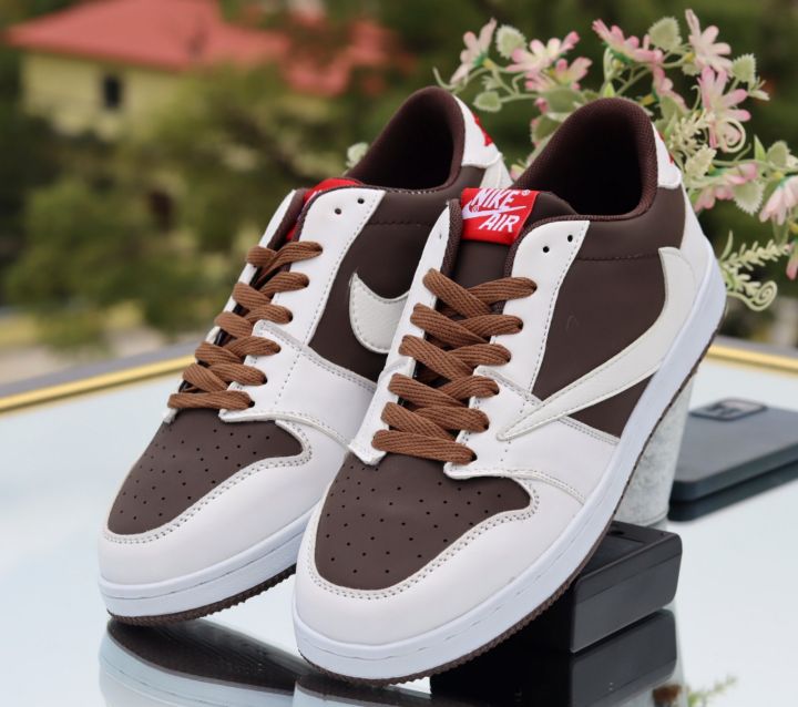 Nike AirCraft Dunk Low – Luxe Edition in Chocolate Black & Pure White ...