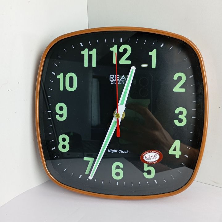 Night Glow (Radium) Function Square Shape Black Dial Numbering Dial ...