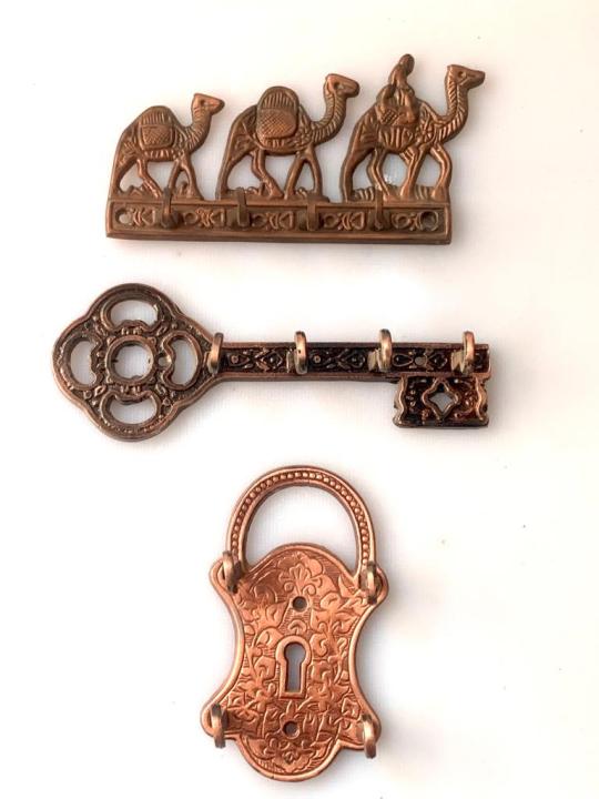 Pack of 3 Different shapes Unique Design Key Chain Holder / Keys Hanger ...