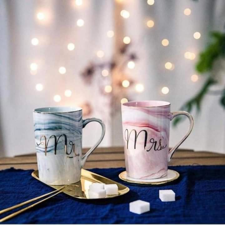 Mr & Mrs Marble Print Couple Mug Set | Daraz.pk