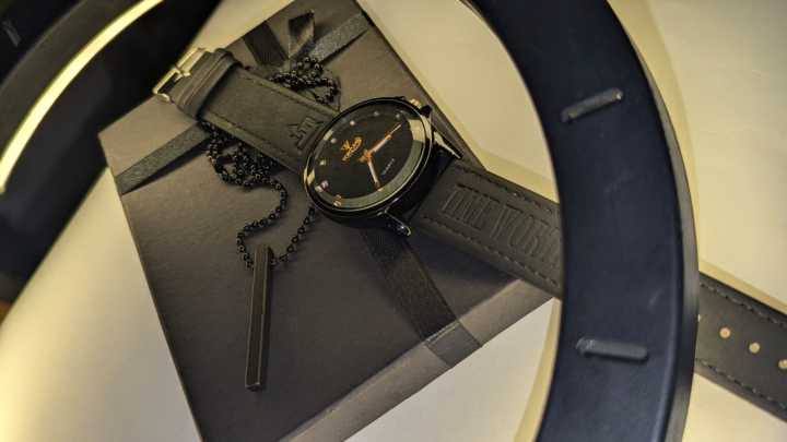 Black 3D Vertical Bar Cuboid pendent locket with Black Strap Watch for ...