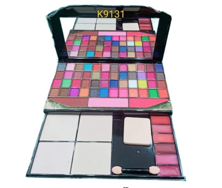 Makeup Kit with Eye-Shadows, Lip Colors, Blushes, Brushes and Blender ...