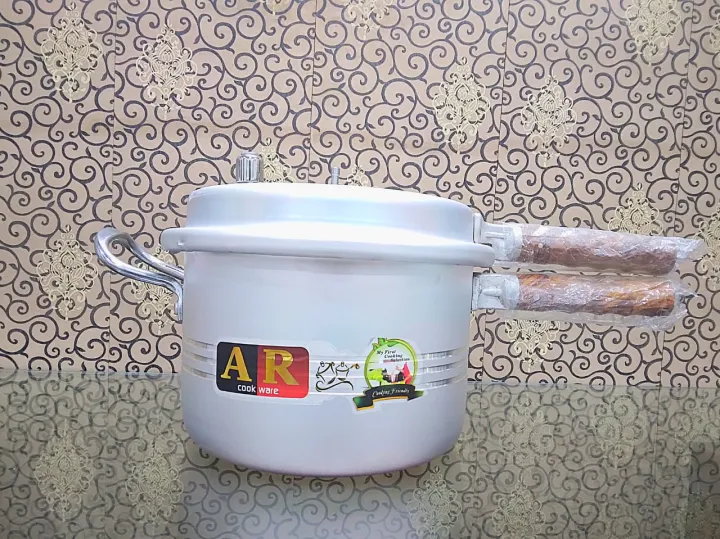 AR Heavy Weight Pressure Cooker with Wood Handle – Grooved Style – Gas ...