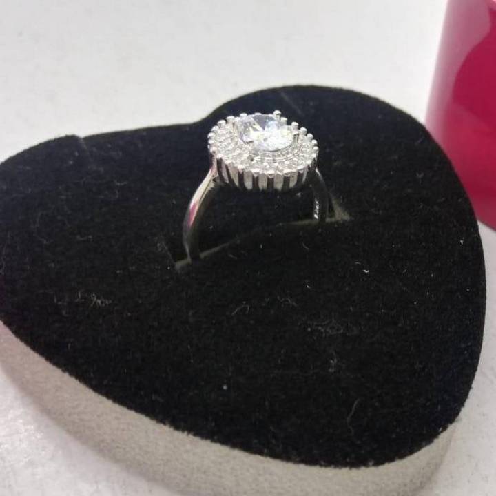 Ring for girls Italian Chandi 925 with box | Daraz.pk