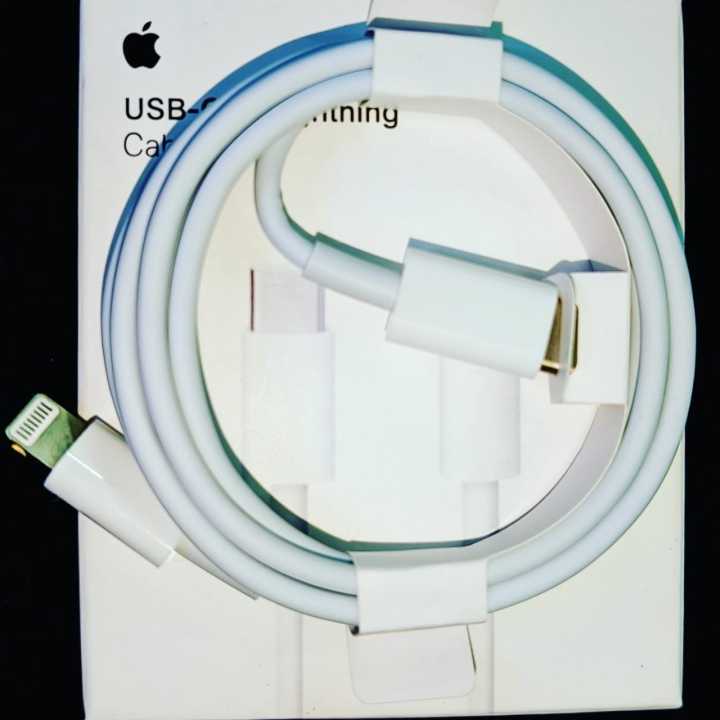 Orignal quality USB - C to 8 pin connector cable / Fast charging cable ...