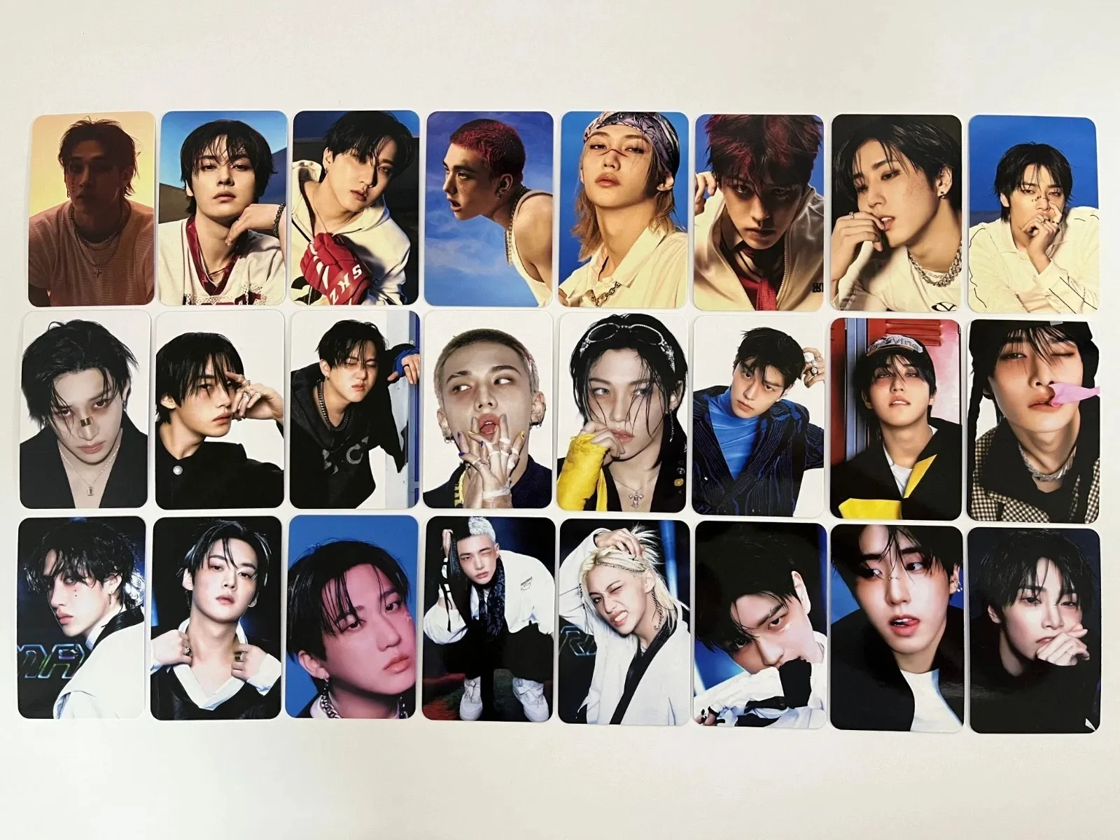 Stray Kids Lomo Card Set (24 PCS) | Kpop Photocard Collection | HD ...