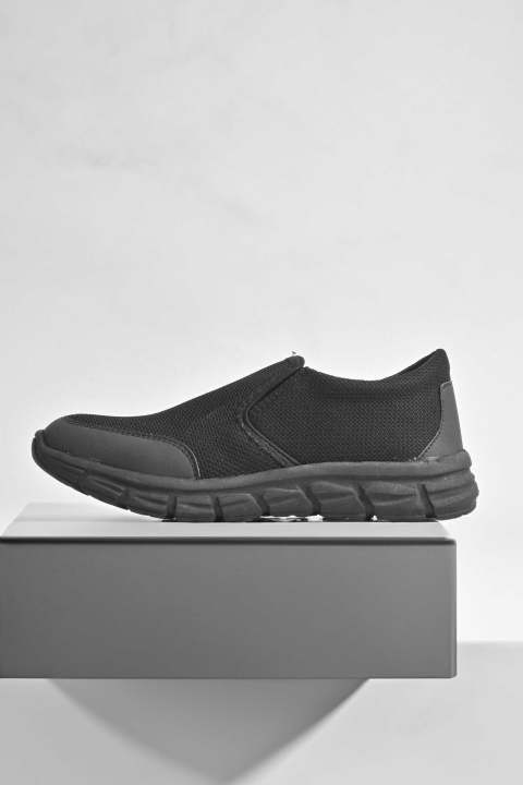 ELO - Men's Slip On Classic Jogger Shoes For Men | Daraz.pk