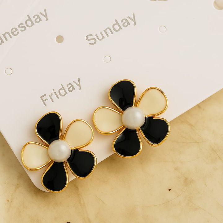 🌸 Elegant Black & White Flower Earrings 🌼 Golden Edge | Shiny Pearl ...