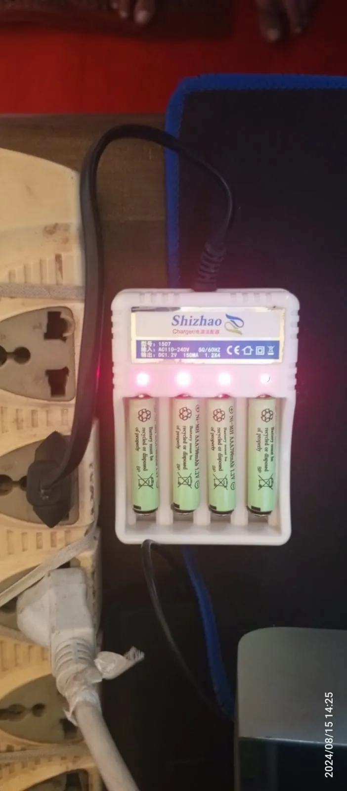 Universal Charger for AA & AAA Rechargeable Cells and Batteries - Fast ...