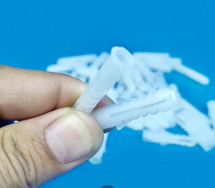 Pack of 40pcs No#12 White Plastic Wall Plugs Gitti Roll Rawal Plugs ...