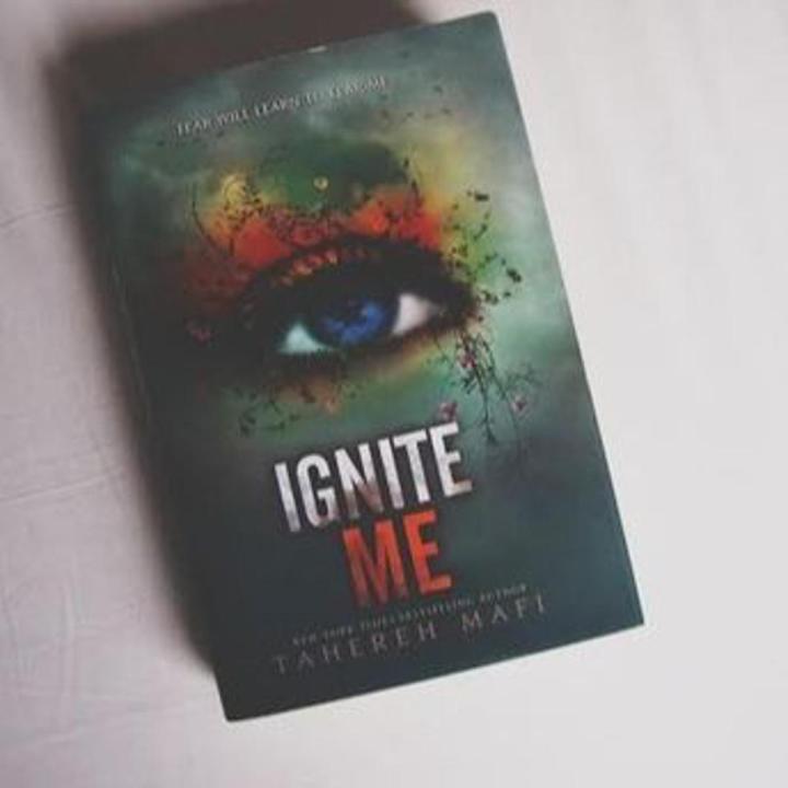 Ignite Me (Shatter Me #3) by Tahereh Mafi | Daraz.pk