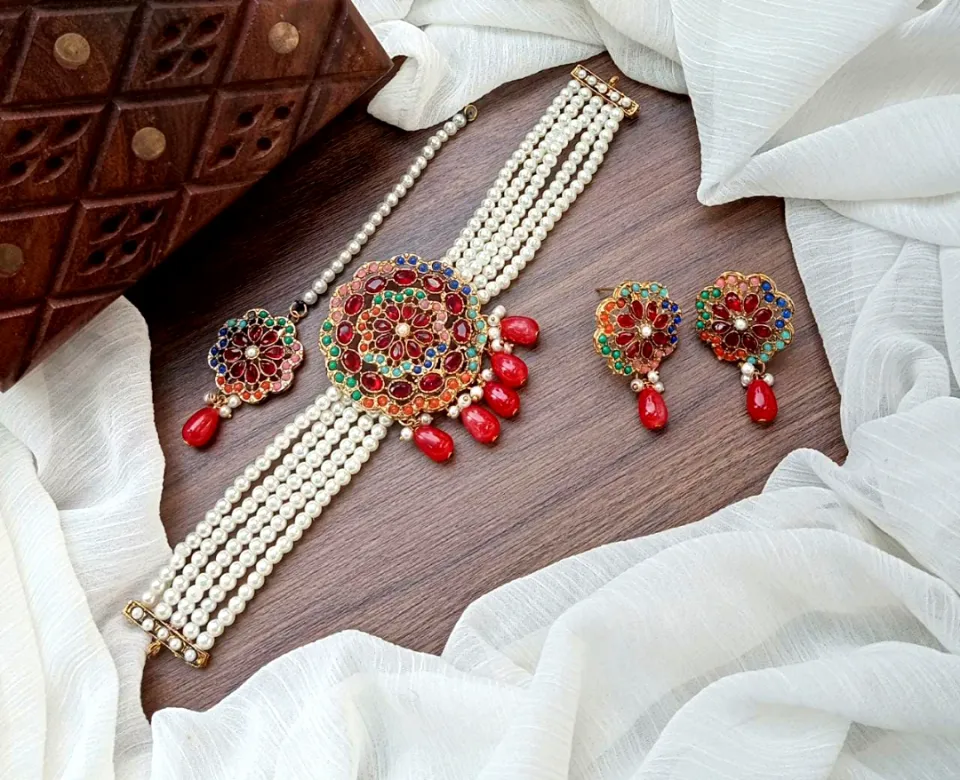 Fancy choker set store