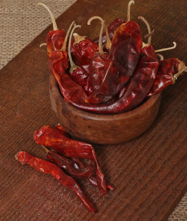 Kashmiri Red Chili Whole ( kashmiri lal mirch sabut ) | 250g | Daraz.pk