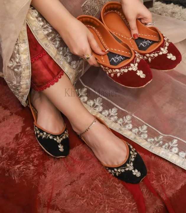 KHUSSA MASTER | DECENT BLACK & MAROON KHUSSA | Khussa for Girls ...