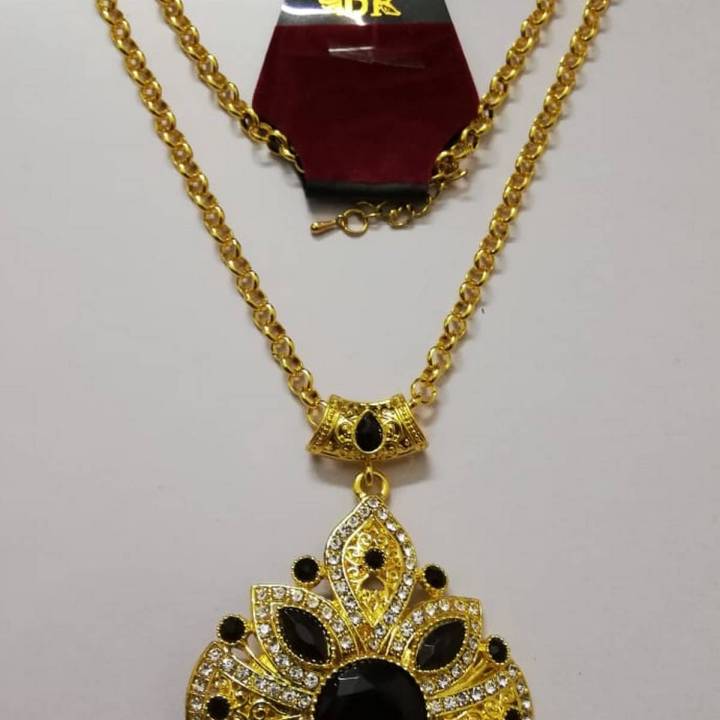 beautiful long chain locket | Daraz.pk