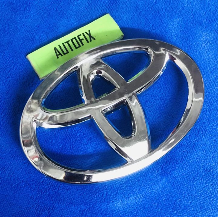 Toyota Corolla 2015 Onwards front plastic logo Silver 01 PC | Daraz.pk
