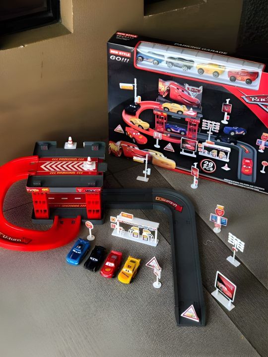 Car Adventure Toy Race Track Cars 3 Parking track set with 4 Cars for ...