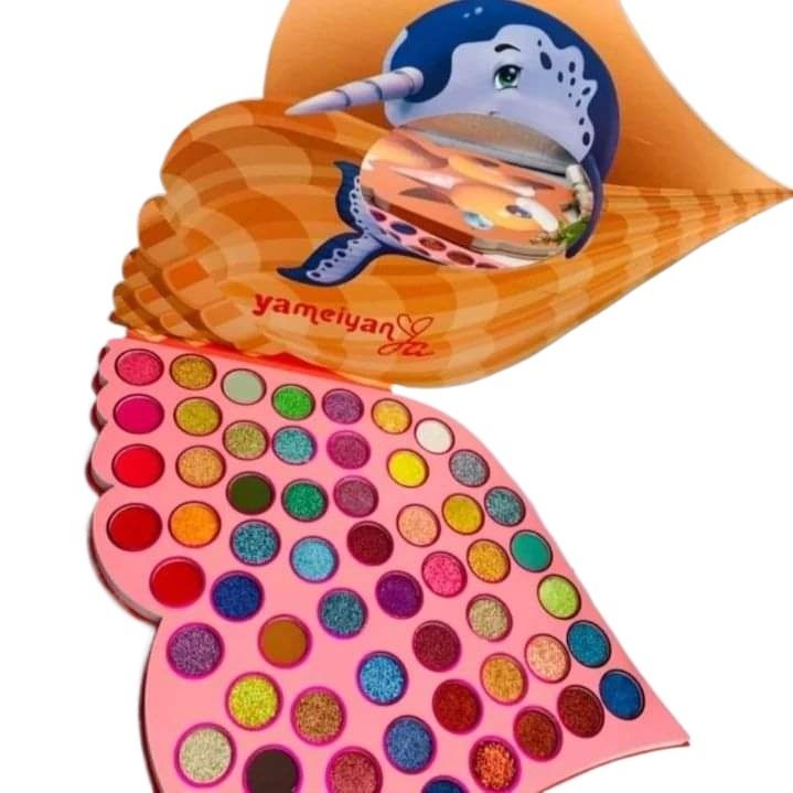 Dolphin Professional Eyeshadow Palette MakeUp Kit - Show off Your Own ...