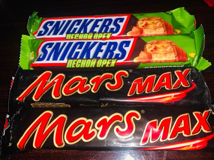 Snickers Ghoulish Green Milk Chocolate Halloween Candy Bar, Share Size ...