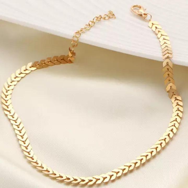 Classy One Layer Gold Color Fishbone Necklace For Girls | Daraz.pk