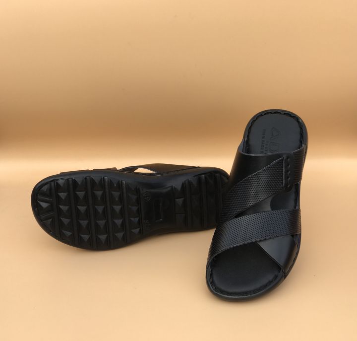 Maazu Leather Slipper For Men - Color Black | Daraz.pk