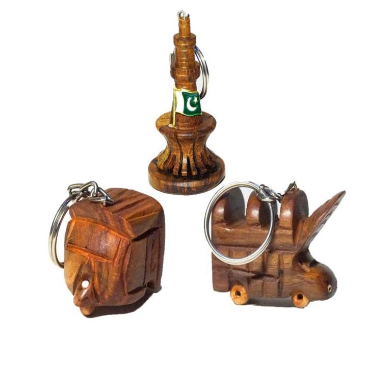 Pack of 3 Handcrafted keychains of Minar e Pakistan, Truck and Rikshaw ...