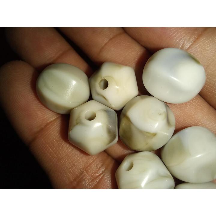 Pack of 10pcs, random Shape Acrylic Gemstone Gray & White Shining Beads ...