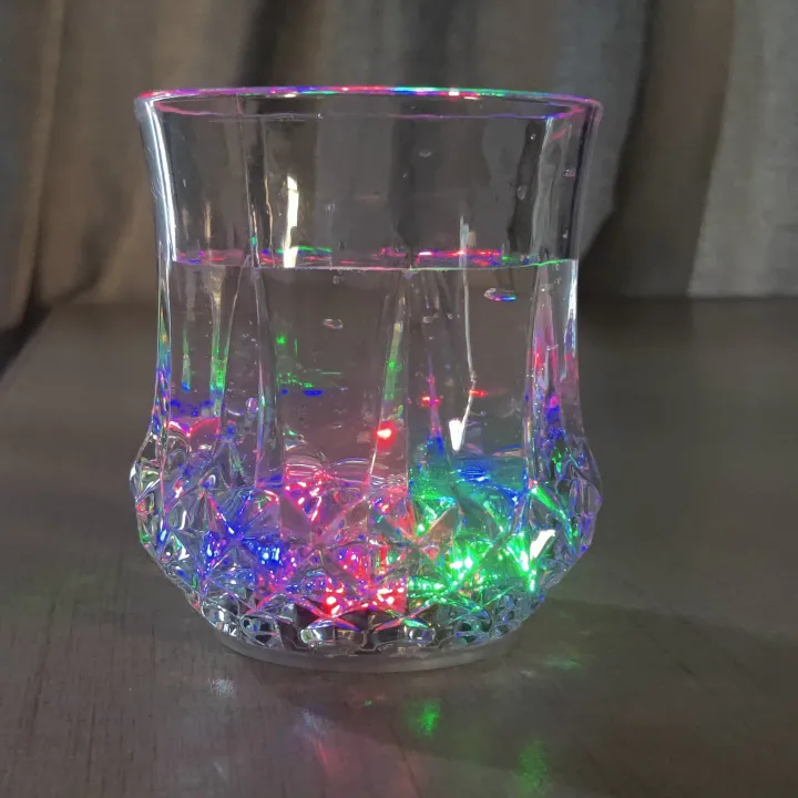 Magic LED Color-Changing Glass – Inductive Rainbow Light Cup with 7 ...