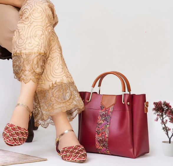 Luxury Ladies 4 Pic Mahroon Handbag Soft Leather Stylish Pattern | Daraz.pk