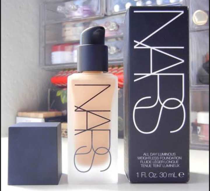 Radiant Glow Foundation, Flawless Finish, All-Day Wear, Hydrating ...