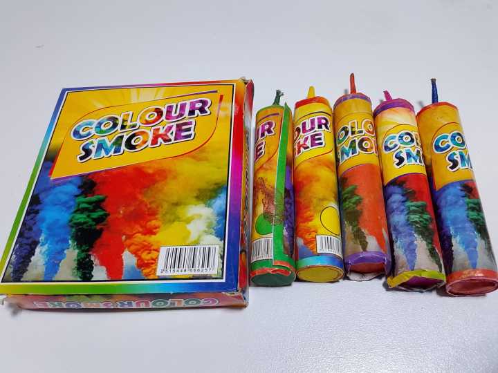 Color Smokee-Bombb Stick Dispenser Hand Held Air Party Smokes Assorted ...