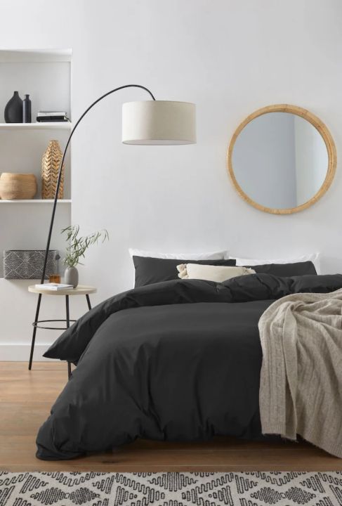 Plain black quilt/duvet cover set | Daraz.pk