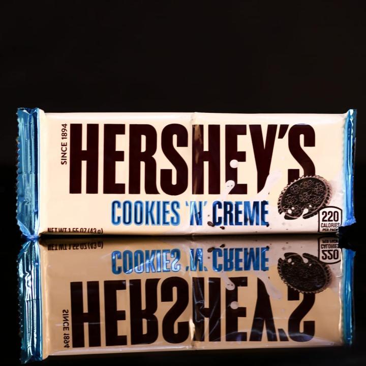 HERSHEY’S COOKIES N CREME CHOCOLATE – 43GM (𝐢𝐦𝐩𝐨𝐫𝐭𝐞𝐝 & 𝐨𝐫𝐢𝐠𝐧𝐚𝐥) | Daraz.pk
