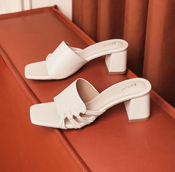 Classy Elegant Trendy Small Heel Sandle For Girls Best For Summers ...