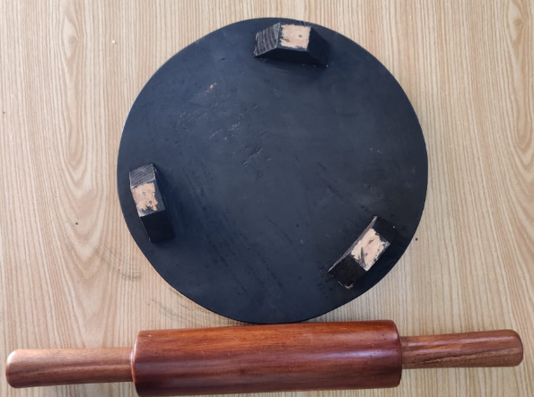 Chakla Belna - Waterproof, Pure Wooden Chakla Belna Round Chapati ...